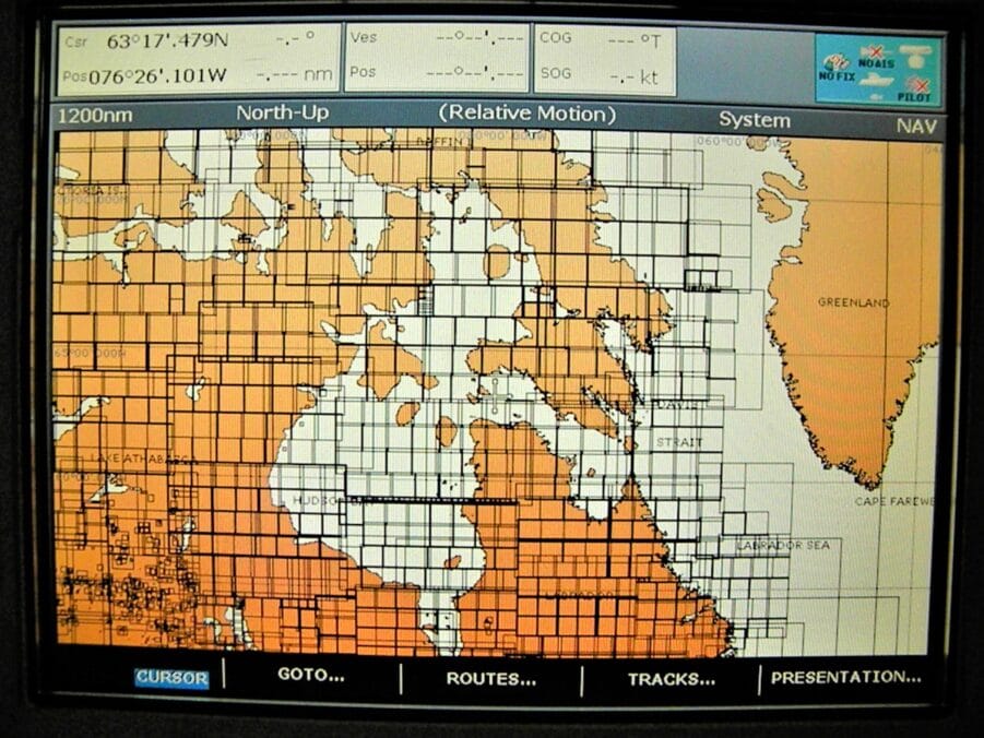Navionics Plus CF Chart Card "Navionics+ US & Canada" CF/NAV+NI - 16GB ...