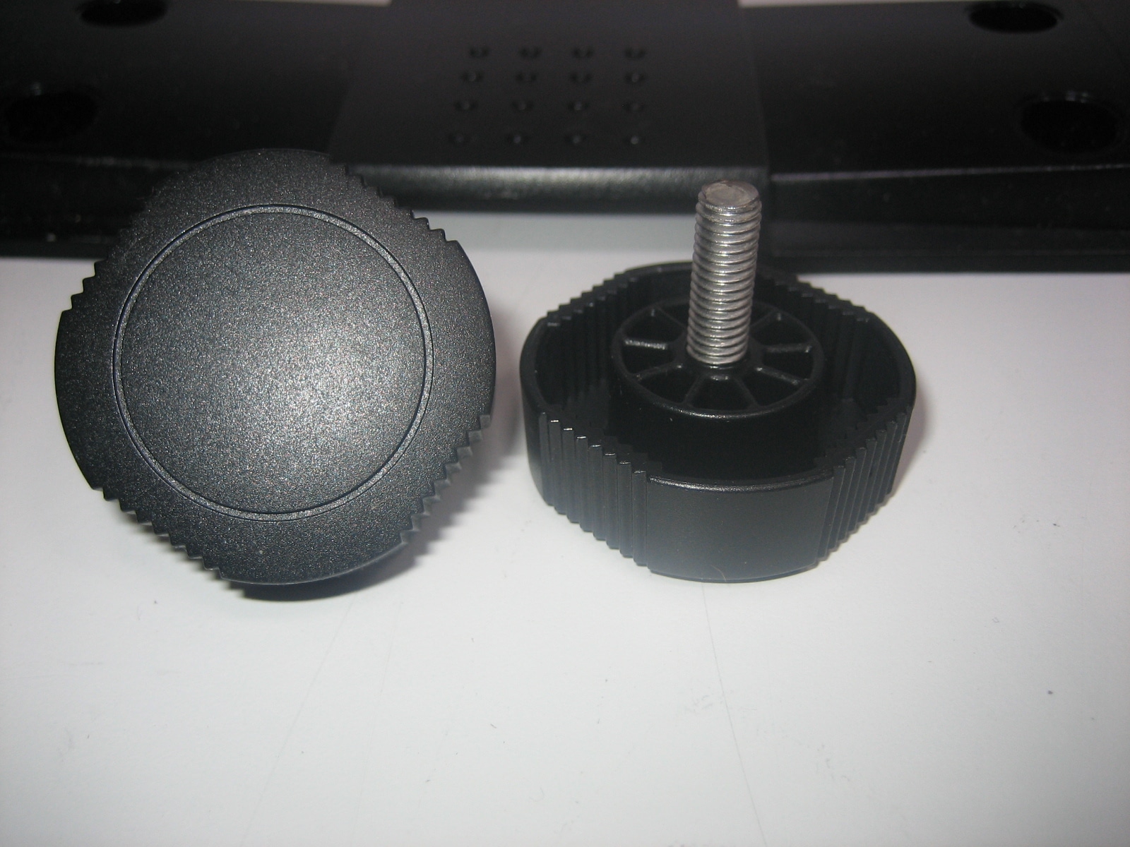 Simrad GO9 XSE / Vulcan 9 Black Mounting Gimbal Bracket & Knobs *NEW ...