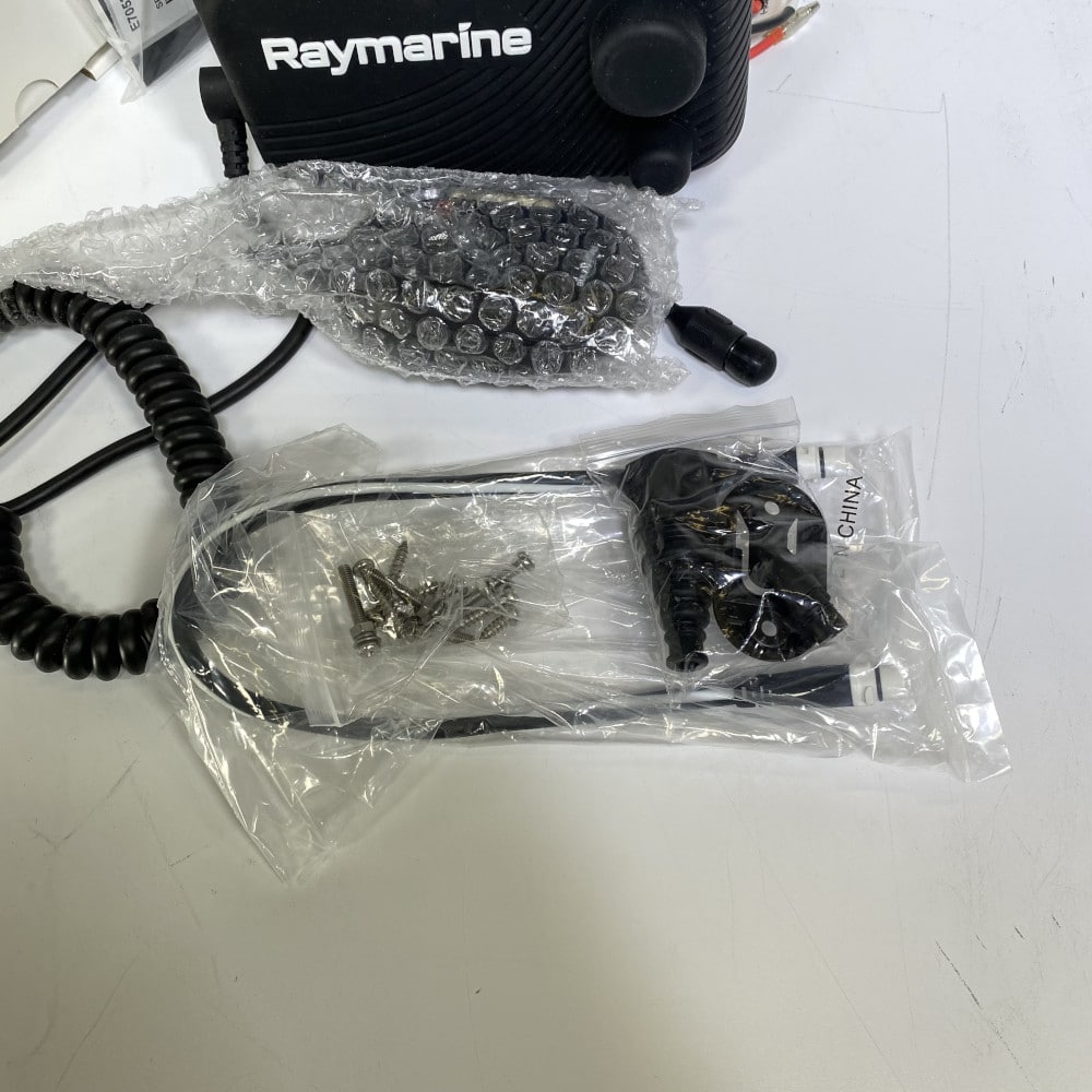 Raymarine Ray53 *Factory Reman* E70524R Compact Marine VHF Radio w/ GPS ...