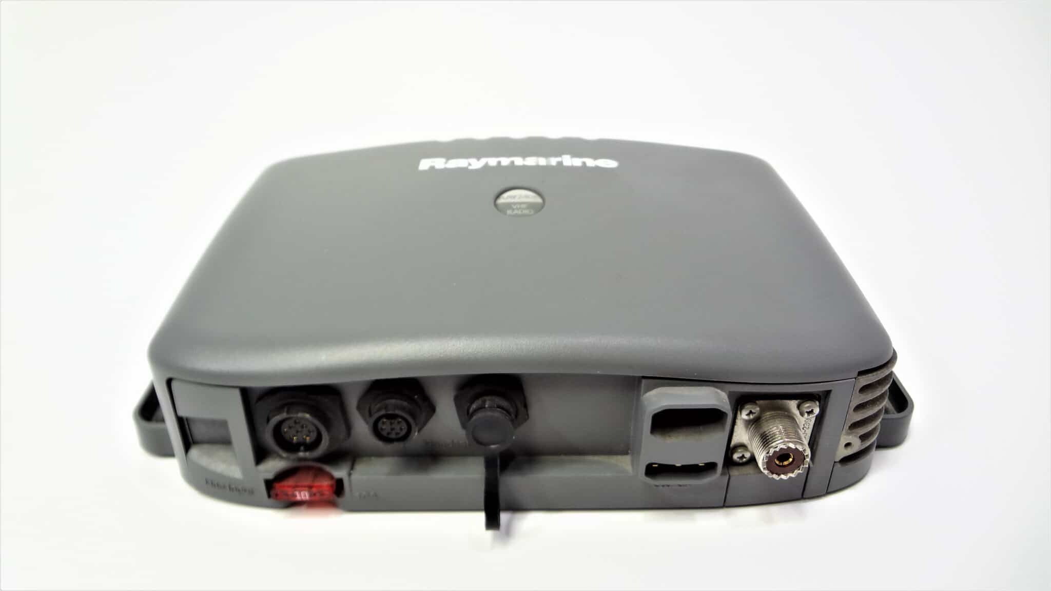 Raymarine RAY240E VHF Radio Transceiver ~ R49129 ~ E42001 *Tested Good ...