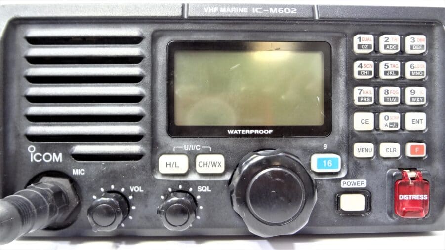 Icom IC-M602 Marine VHF Radio Transceiver Unit w/ Detachable HM-126RB ...