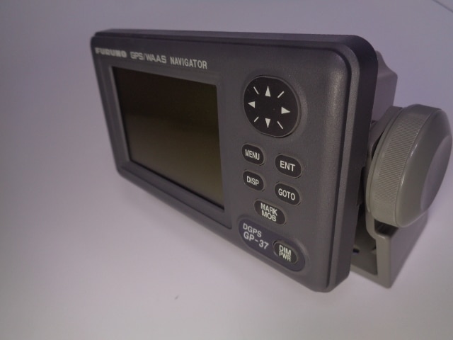 Furuno GP-37 DGPS GPS WAAS 3.5" LCD Navigator Display *FULLY TESTED ...