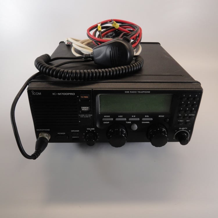 Icom IC-M700Pro - HF SSB HAM Radiotelephone w/ Hand Mic and Bracket ...