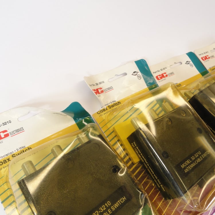 GC Electronics 32-3210 High Isolation 2 Way Coax Antenna/Cable Switch ...