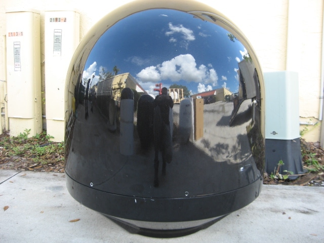KVH Tracvision M9 TV8 TVG8 Empty Dome W Base Used black - Max Marine ...