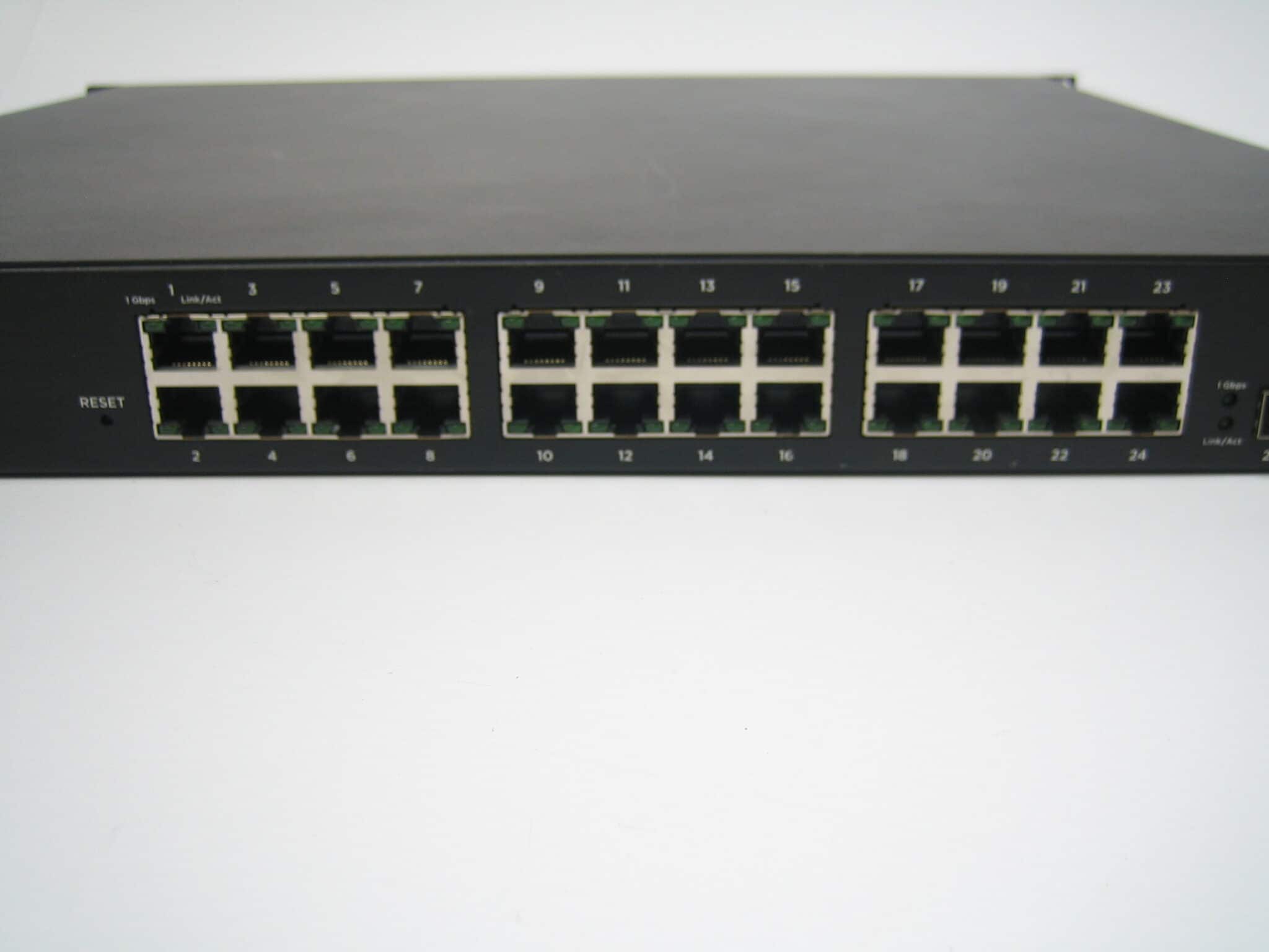 Araknis Networks 310 Series AN-310-SW-R-24-POE L2 Managed Gigabit 24 ...