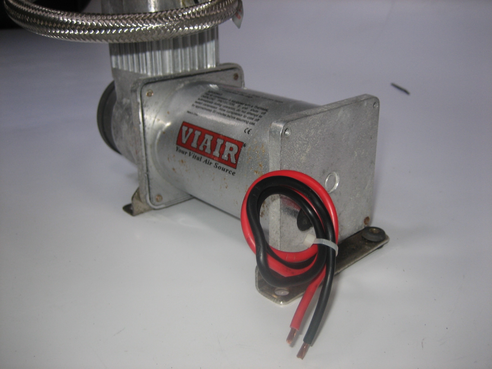 Viair 325c 12v Marine Auto Etc Air Compressor - Great Working Condition ...