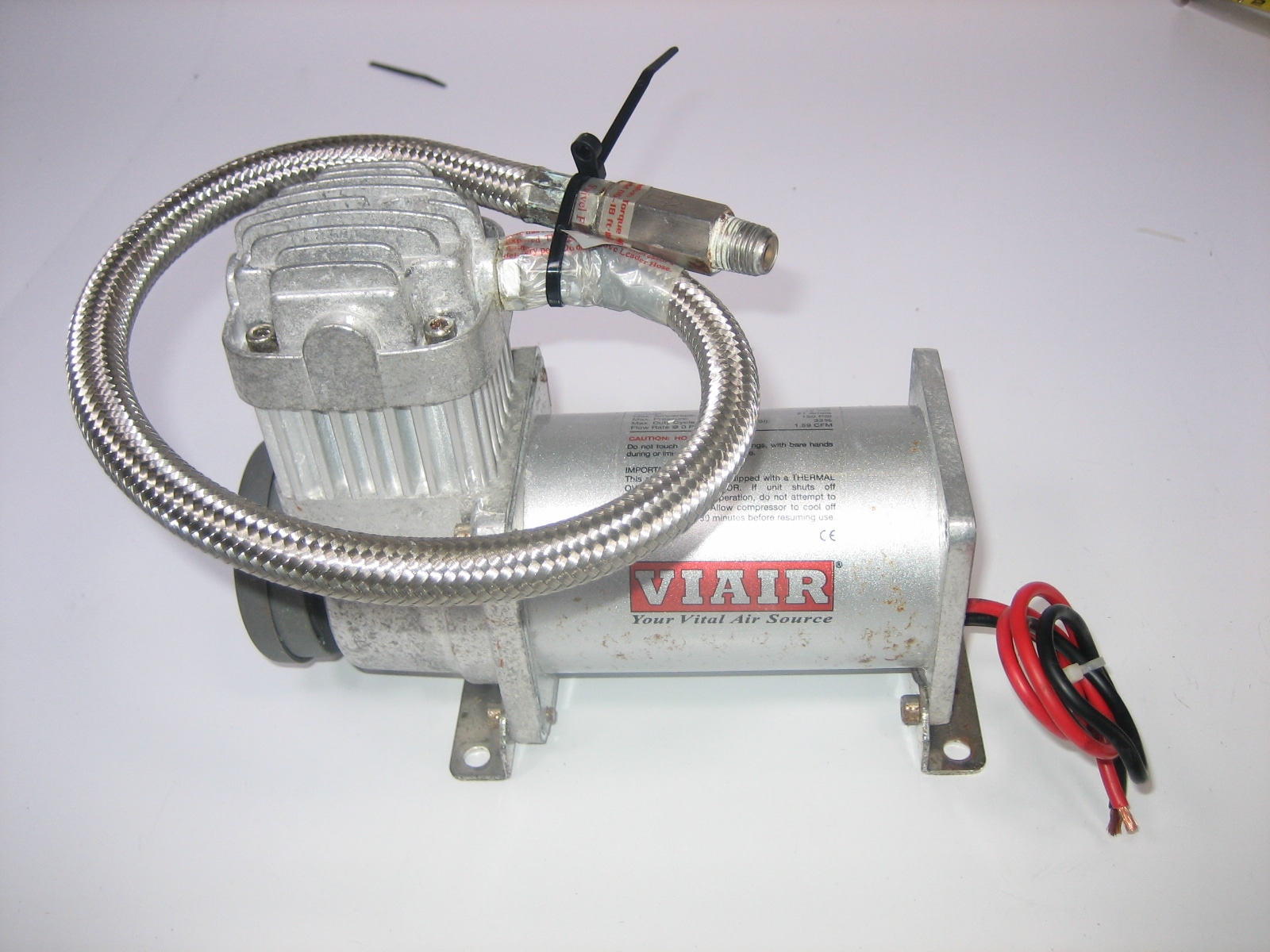 Viair 325c 12v Marine Auto Etc Air Compressor - Great Working Condition ...