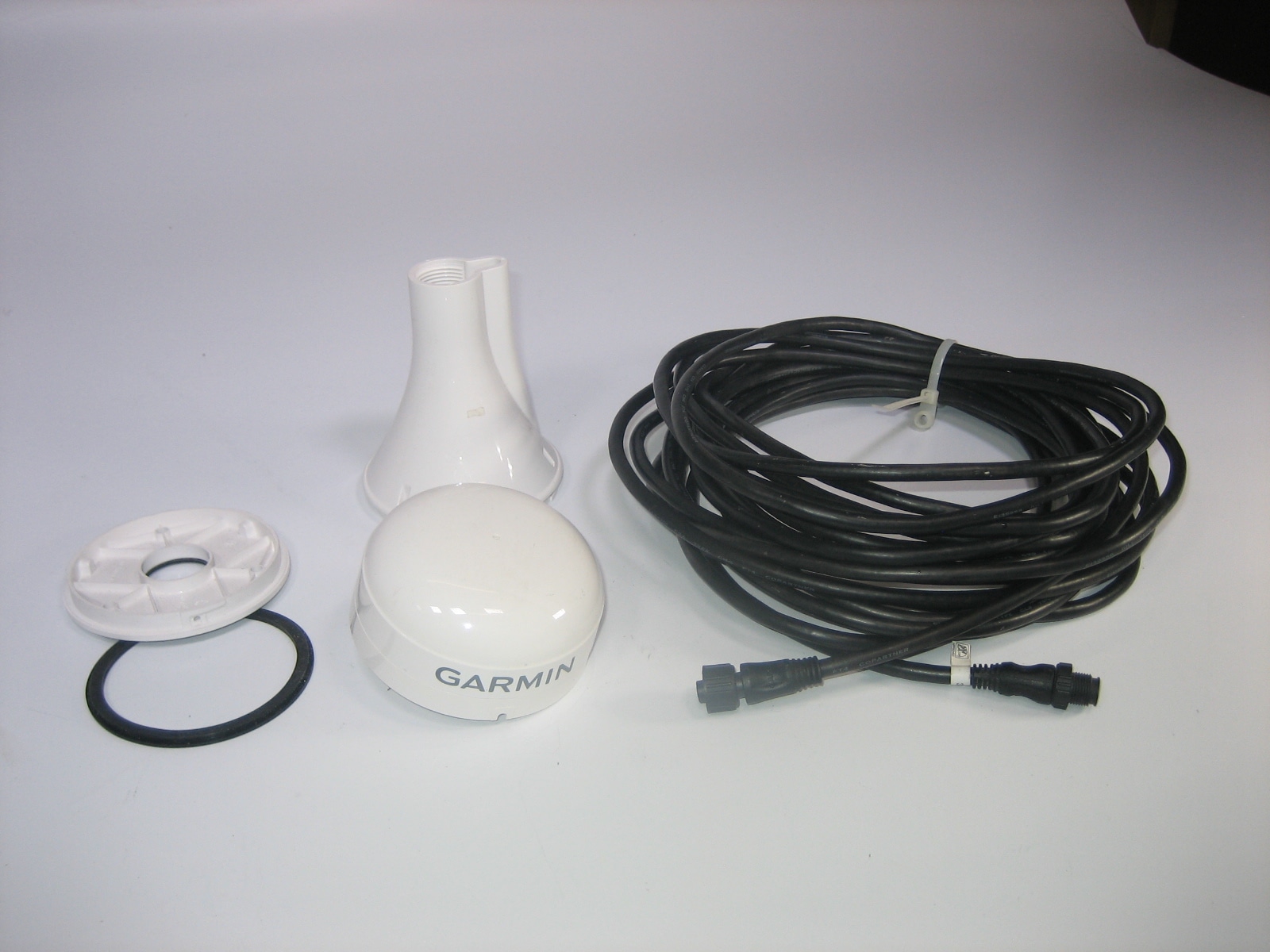 Garmin GPS-19X NMEA2K GPS Antenna & 2 Mounts TESTED w/ 30' NMEA2k Drop ...