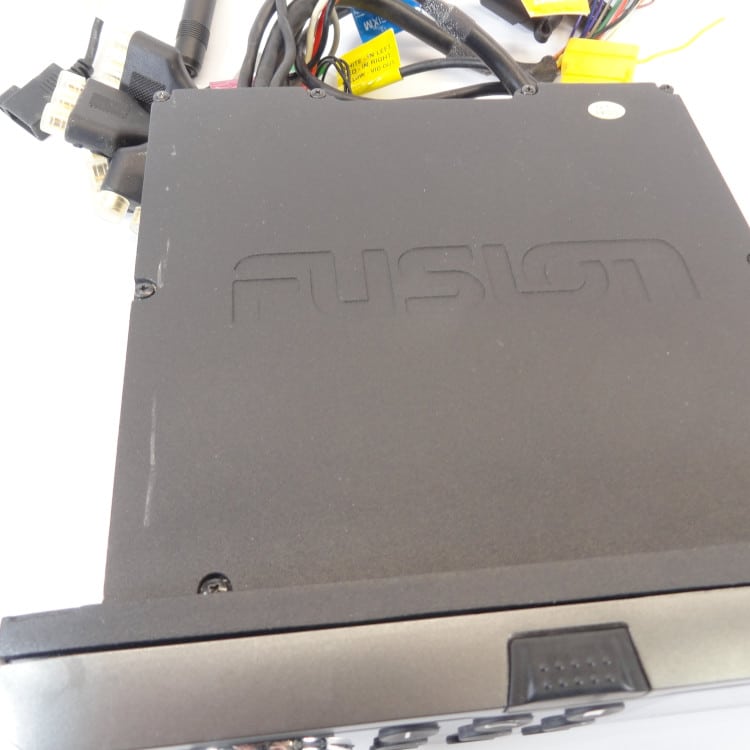 Fusion MS-IP700i - Marine Entertainment Stereo AM/FM XM Boat Radio ...