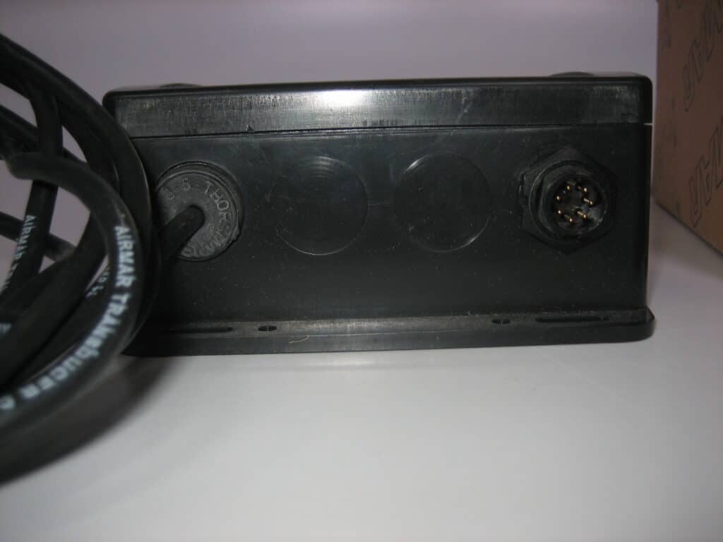 Airmar High Precision Temperature System - Transom Sensor & Junction ...