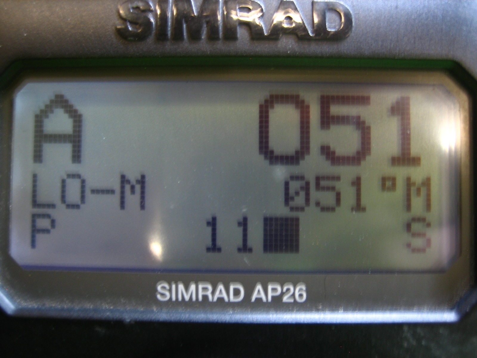 Simrad AP26 Autopilot Control Head 22087910 -New LCD- W/Suncover - Max ...