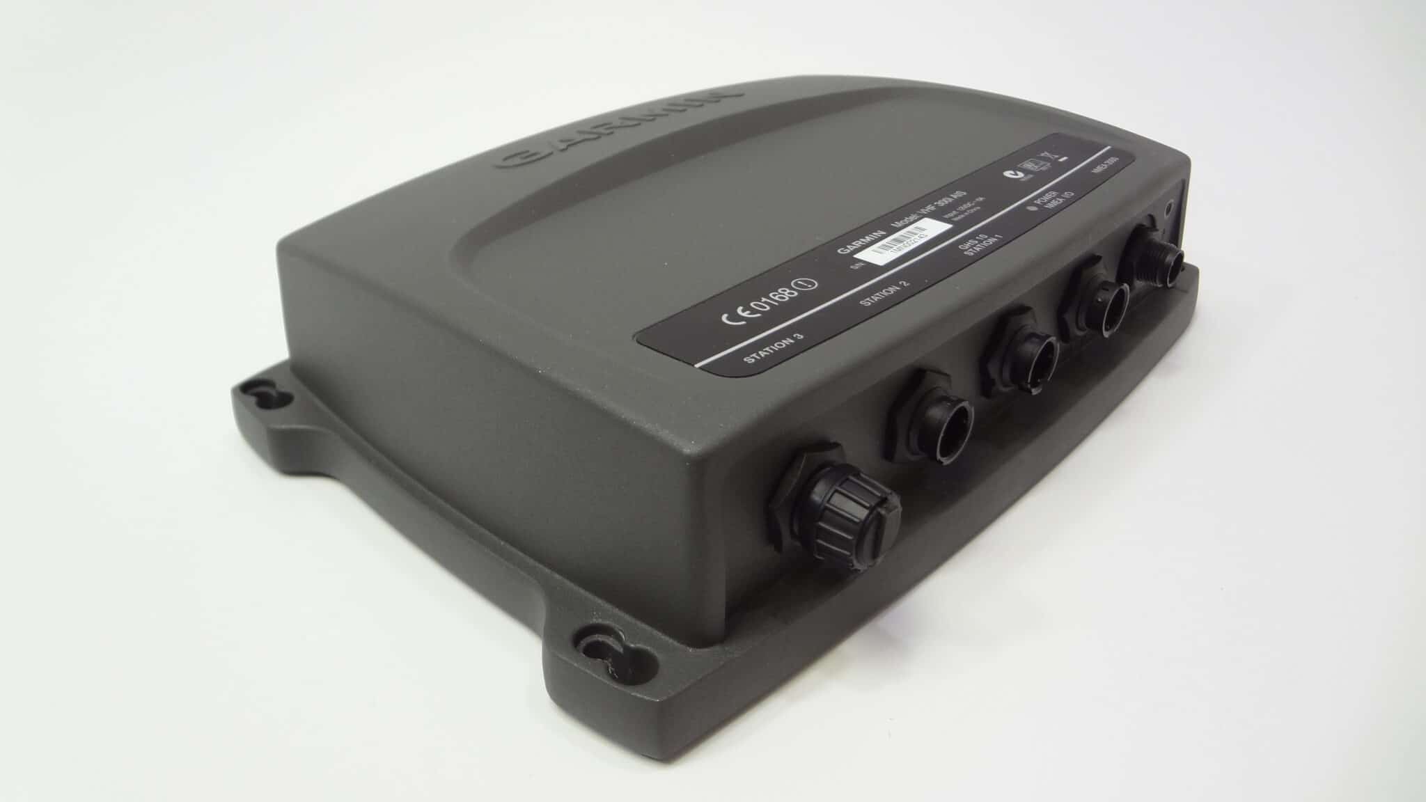Garmin VHF 300i AIS Compact Marine VHF Two-Way Radio Transceiver Unit ...