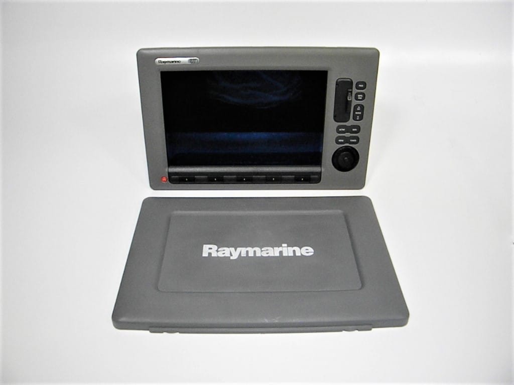 Raymarine C120w 12'' MFD w/ Bezel & Sun cover - Internal GPS - 90 Day ...
