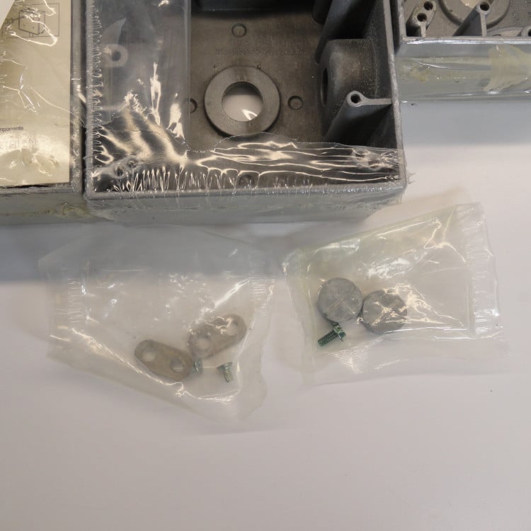 EGS GSM250 - Two Gang 3 Hole Waterproof Metal Box 1/2in - LOT OF 5 ...