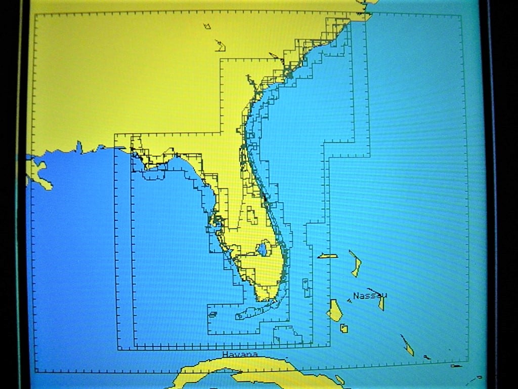 C-Map NT+ C-Card Format -*WILMINGTON,NC-KEY WEST-PANAMA CITY* NA-C323 ...