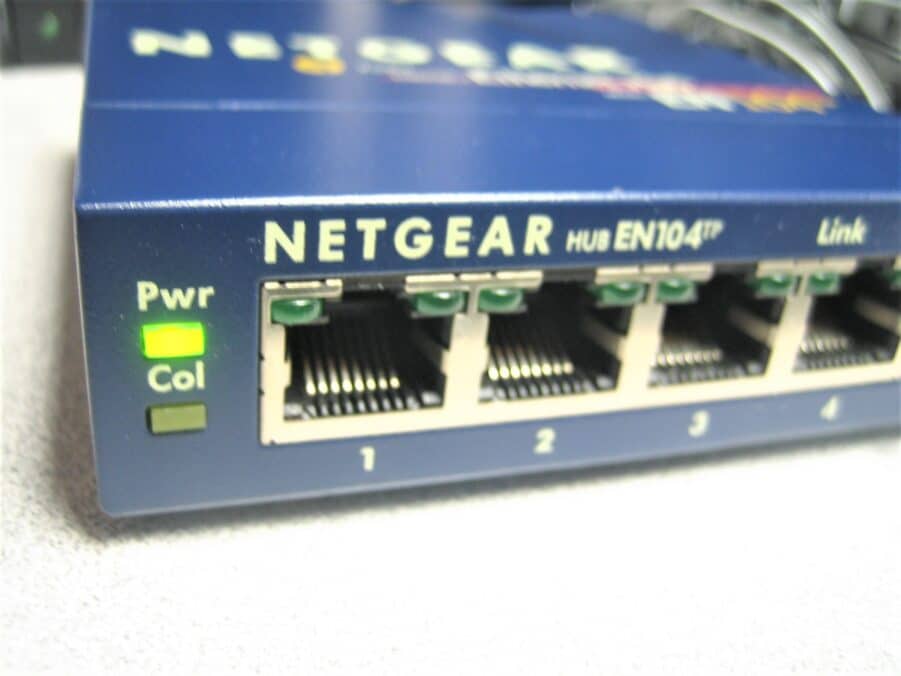 Netgear 4 Port Ethernet Hub 10 Mbps EN104TP - New (Open Box) - Free ...