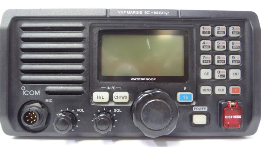 Icom IC-M602 VHF/FM Submersible Fixed Mount Marine Radio Transceiver ...