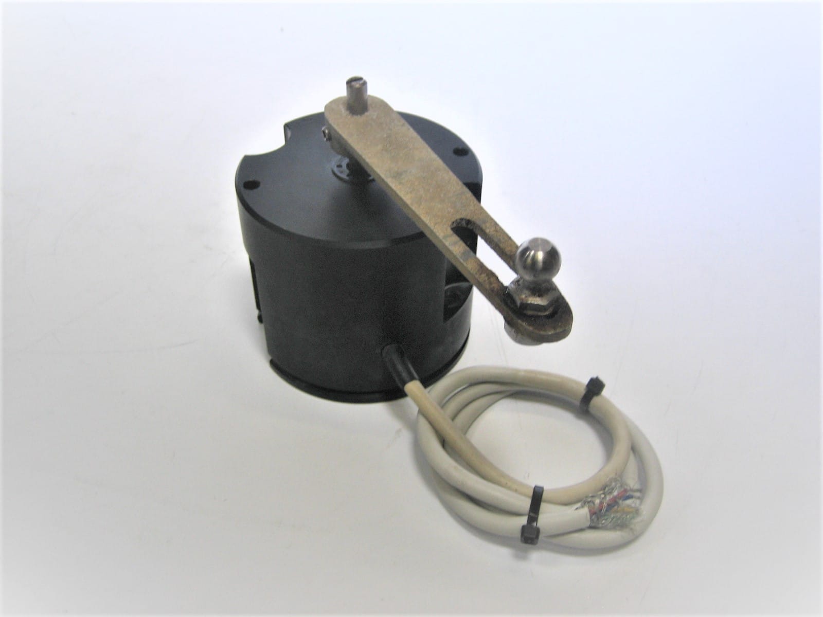 Simrad-RF45X-Medium Duty Rudder Feedback Sensor - 22011290 - Max Marine ...