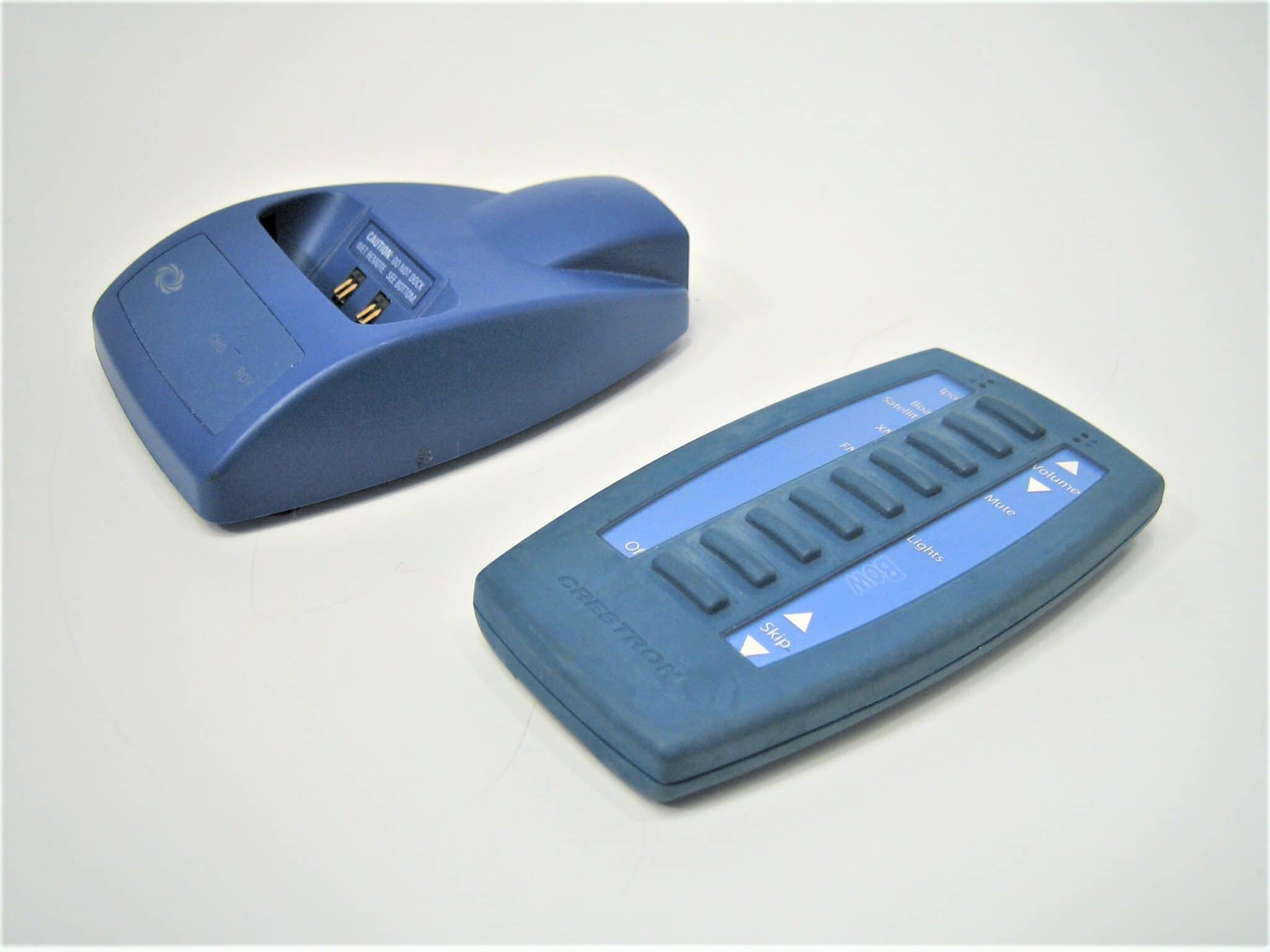 Crestron WPR-48 Waterproof Remote with WPR-DS Docking Station - For ...