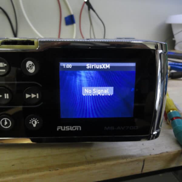 Fusion MS-AV700 Marine DVD Entertainment System AM/FM Sirius Boat Radio ...