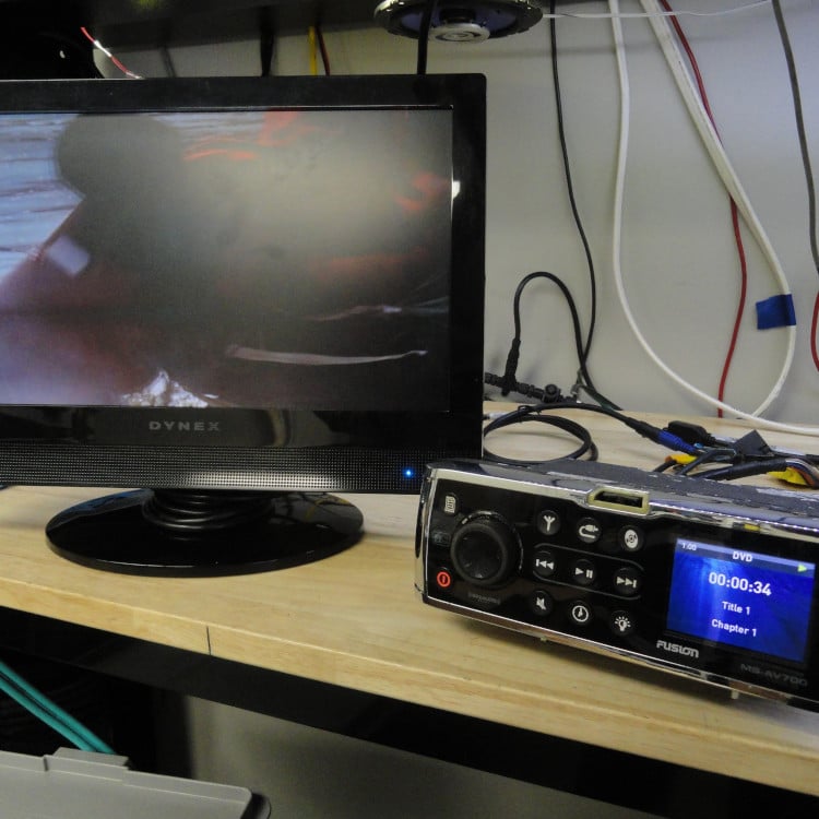 Fusion MS-AV700 Marine DVD Entertainment System AM/FM Sirius Boat Radio ...