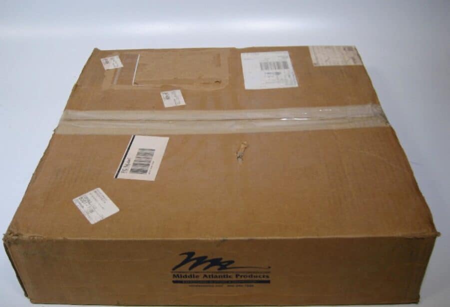 Middle Atlantic Slim-5 Knock Down 8SP, 20"DP Equipment Rack Enclosure ...