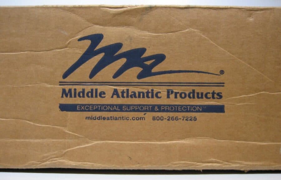 Middle Atlantic Slim-5 Knock Down 8SP, 20"DP Equipment Rack Enclosure ...