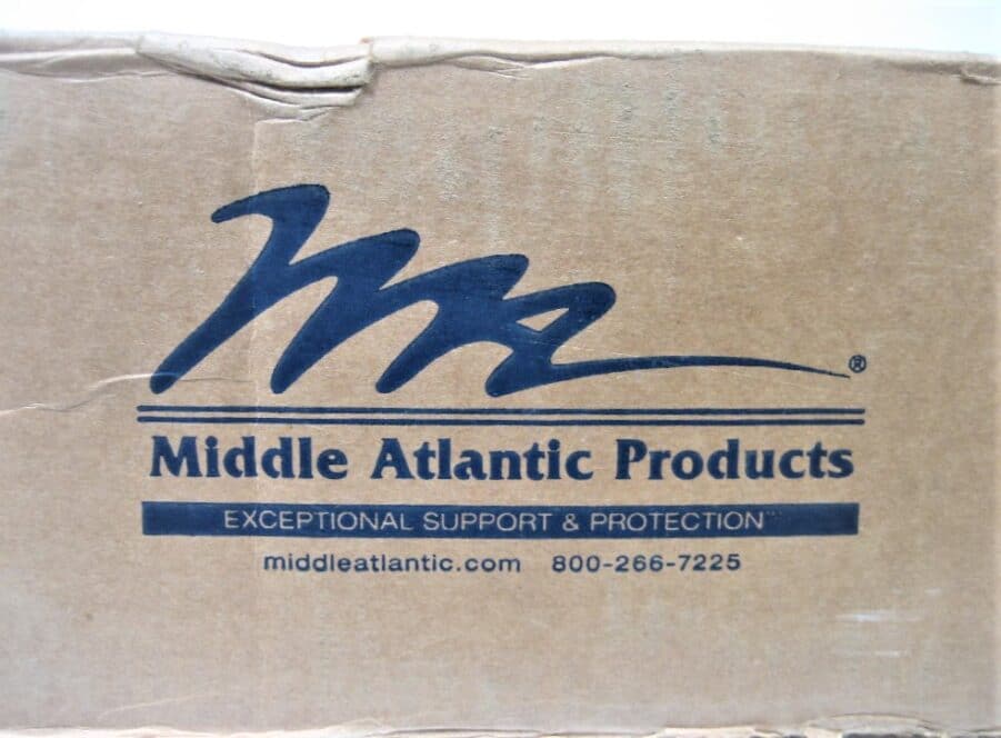 Middle Atlantic Slim-5 Knock Down 8SP, 20"DP Equipment Rack Enclosure ...