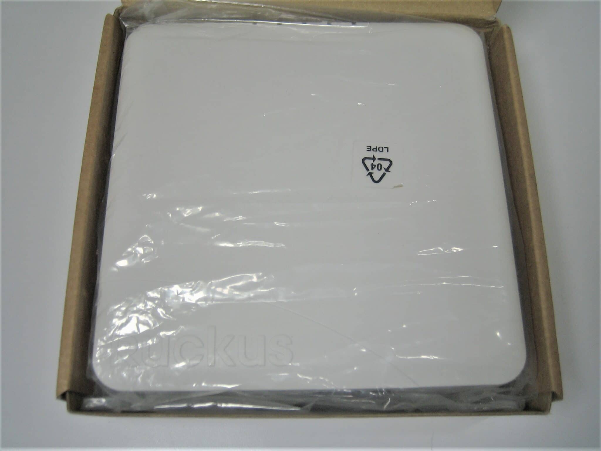 Ruckus Wireless ZoneFlex R600 Dual Band Access Point 901-R600-US00 Free ...