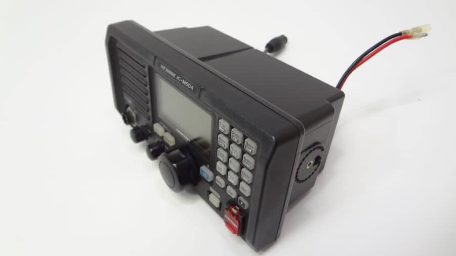 Icom IC-M604 VHF Submersible Fixed Mount Marine Radio Transceiver ...