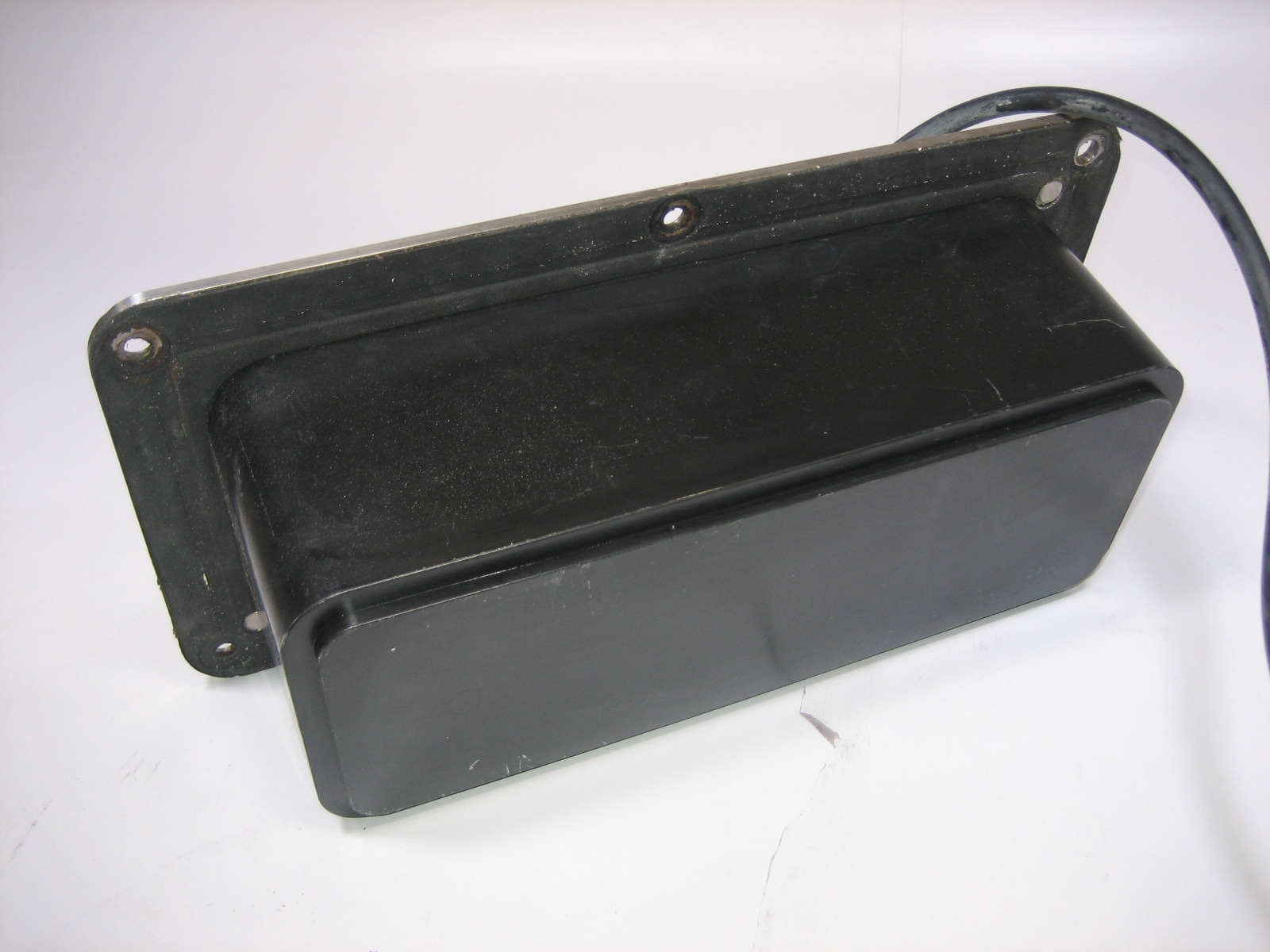 Airmar R199 2kw 50/200 Dual Line Non-Diplexed In-Hull Transducer - Fits ...