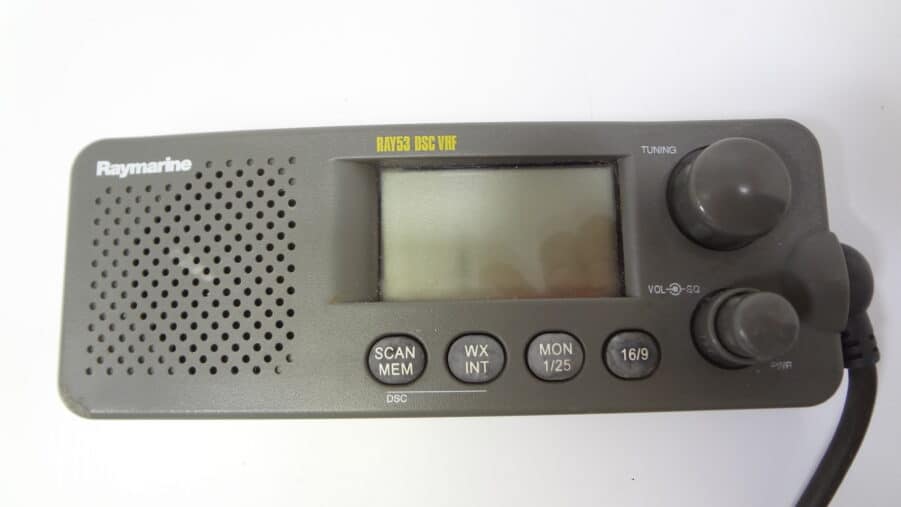 Raymarine RAY53 Submersible VHF Radio Transceiver Unit Parts Lot Parts ...