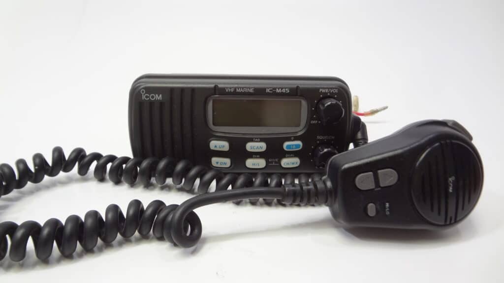 Icom IC-M45 Marine VHF Transceiver w/ Microphone - Tested! - Max Marine ...