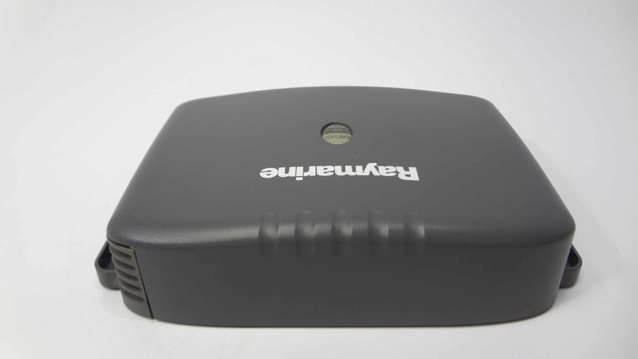 Raymarine RAY240E VHF Radio Transceiver ~ R49129 ~ E42001 *Tested Good ...