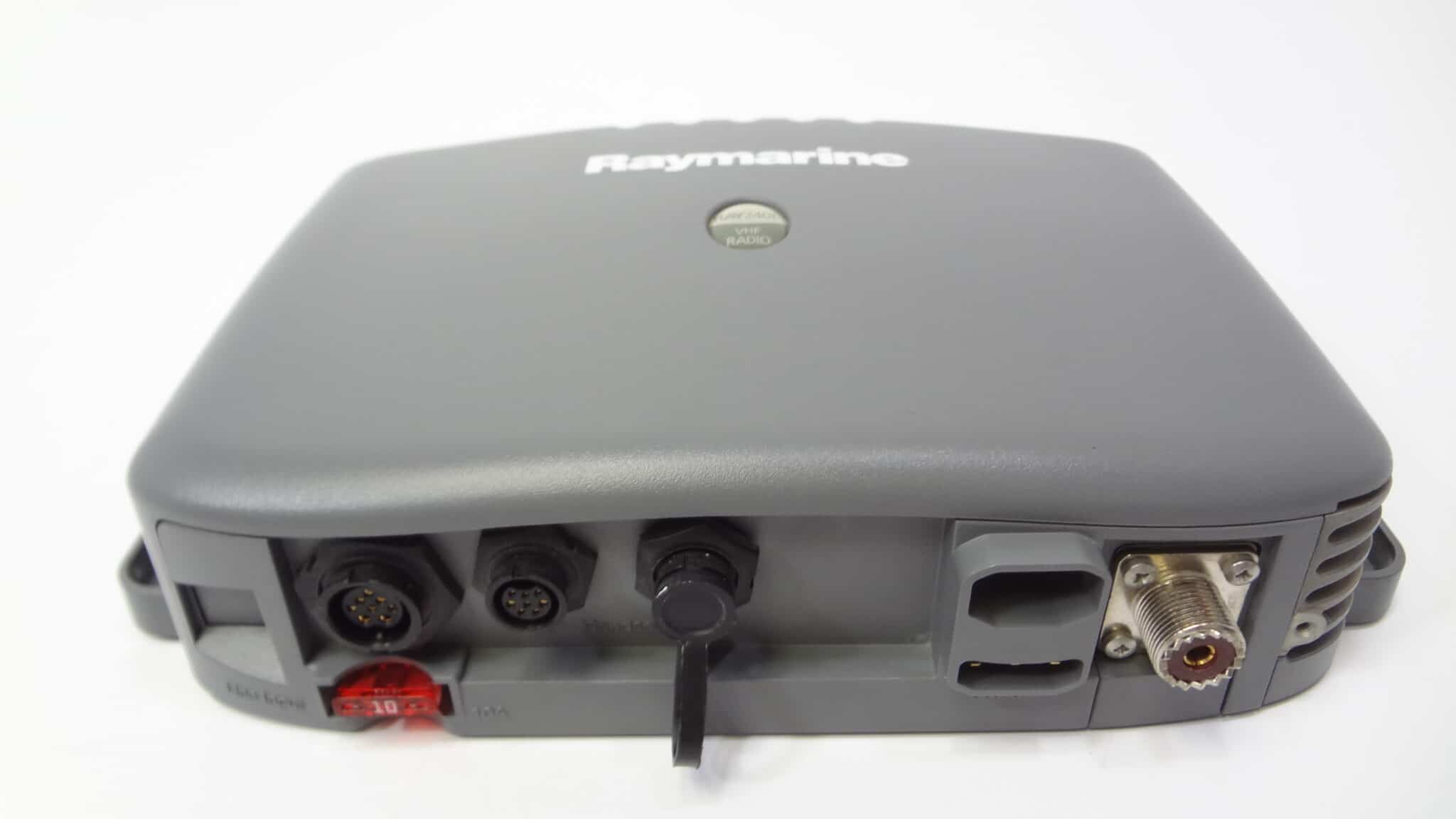 Raymarine RAY240E VHF Radio Transceiver ~ R49129 ~ E42001 *Tested Good ...