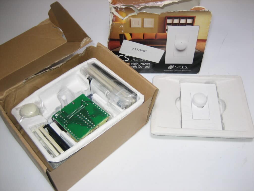 Niles VCS100K Stereo Wall Volume Control *NEW & COMPLETE* Free US ...