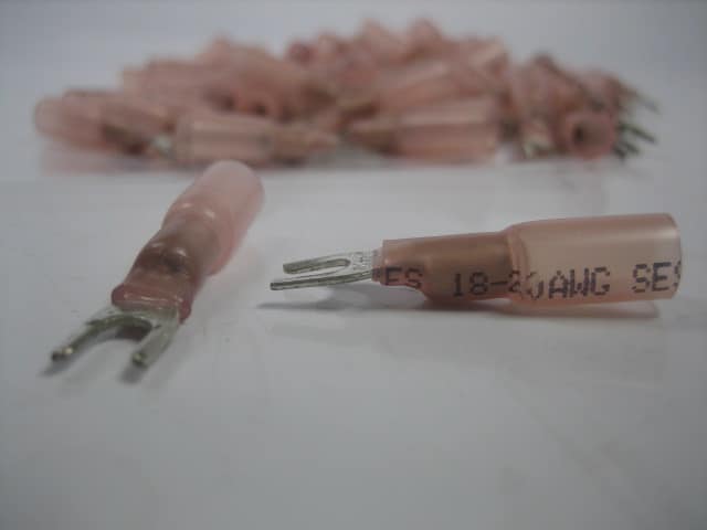 22-18 AWG Red #6 Heat Shrink Spade Fork Wire Terminals *LOT OF 70 ...