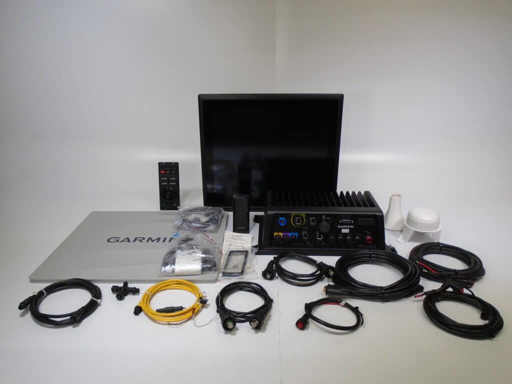 Garmin COMPLETE 19" Touchscreen Chartplotter System GPSMap 8530 + GMM ...