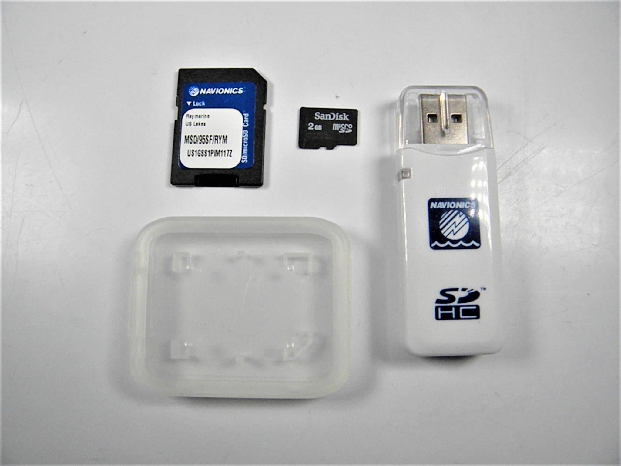 Navionics Silver MicroSD Chart Card - USA LAKES - MSD/95SF/RYM -2GB ...