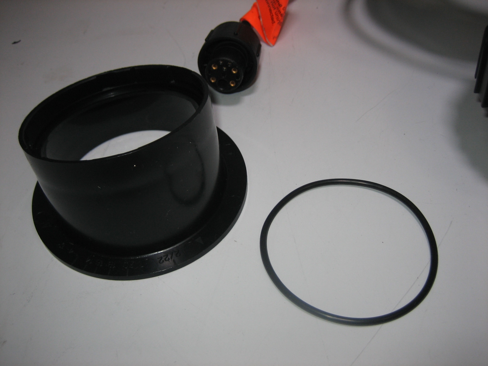 Raymarine P79 E66008 In Hull Transducer 50/200KHz For DSM300 CP370 NEW ...