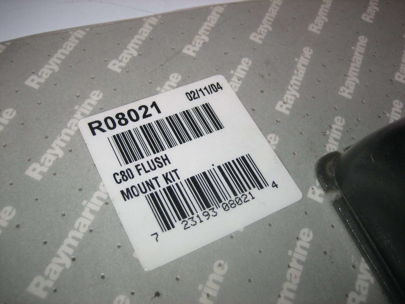 Raymarine C80 Flush Mount Trim Ring Kit - R08021 - NEW - Max Marine ...