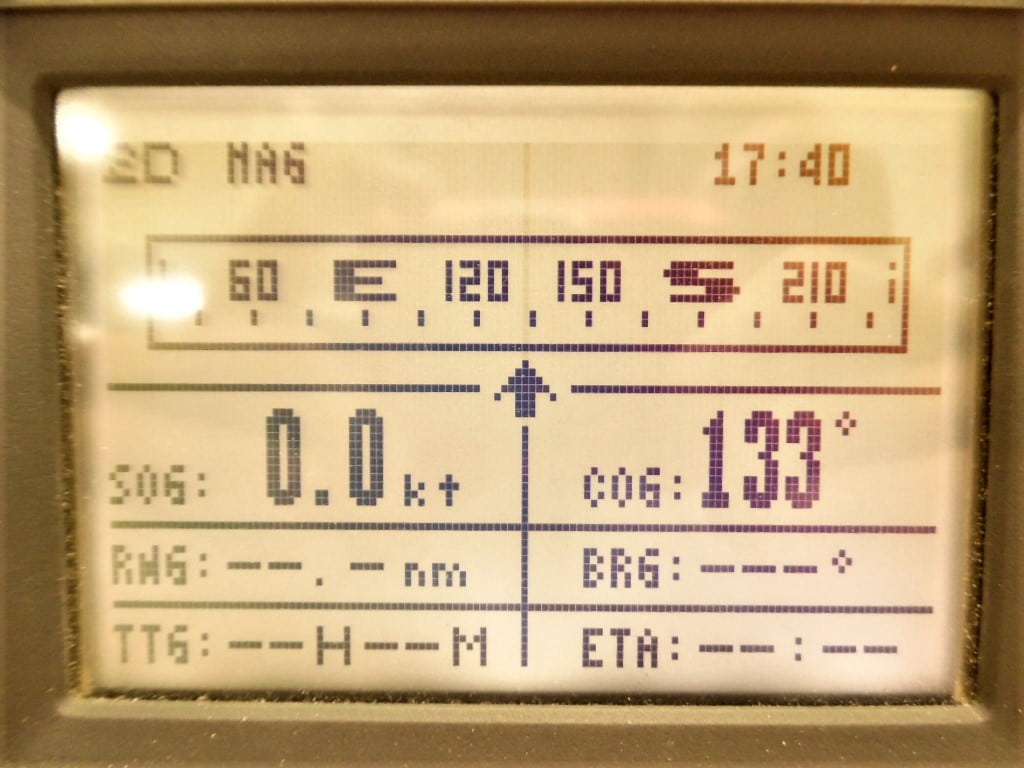 Furuno GP-37 DGPS GPS WAAS 3.5" LCD Navigator Display *FULLY TESTED ...