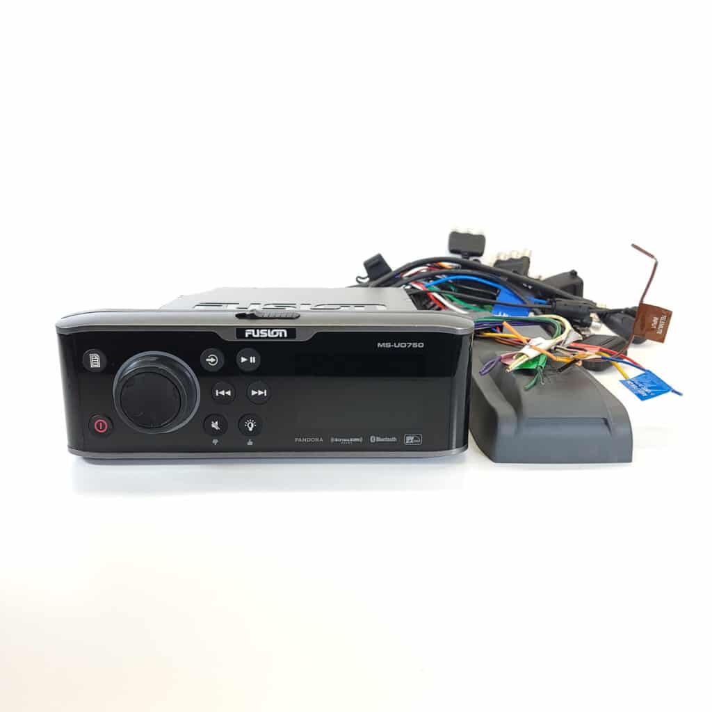 Fusion MS-UD750 Marine Entertainment System AM/FM Sirius Bluetooth ...