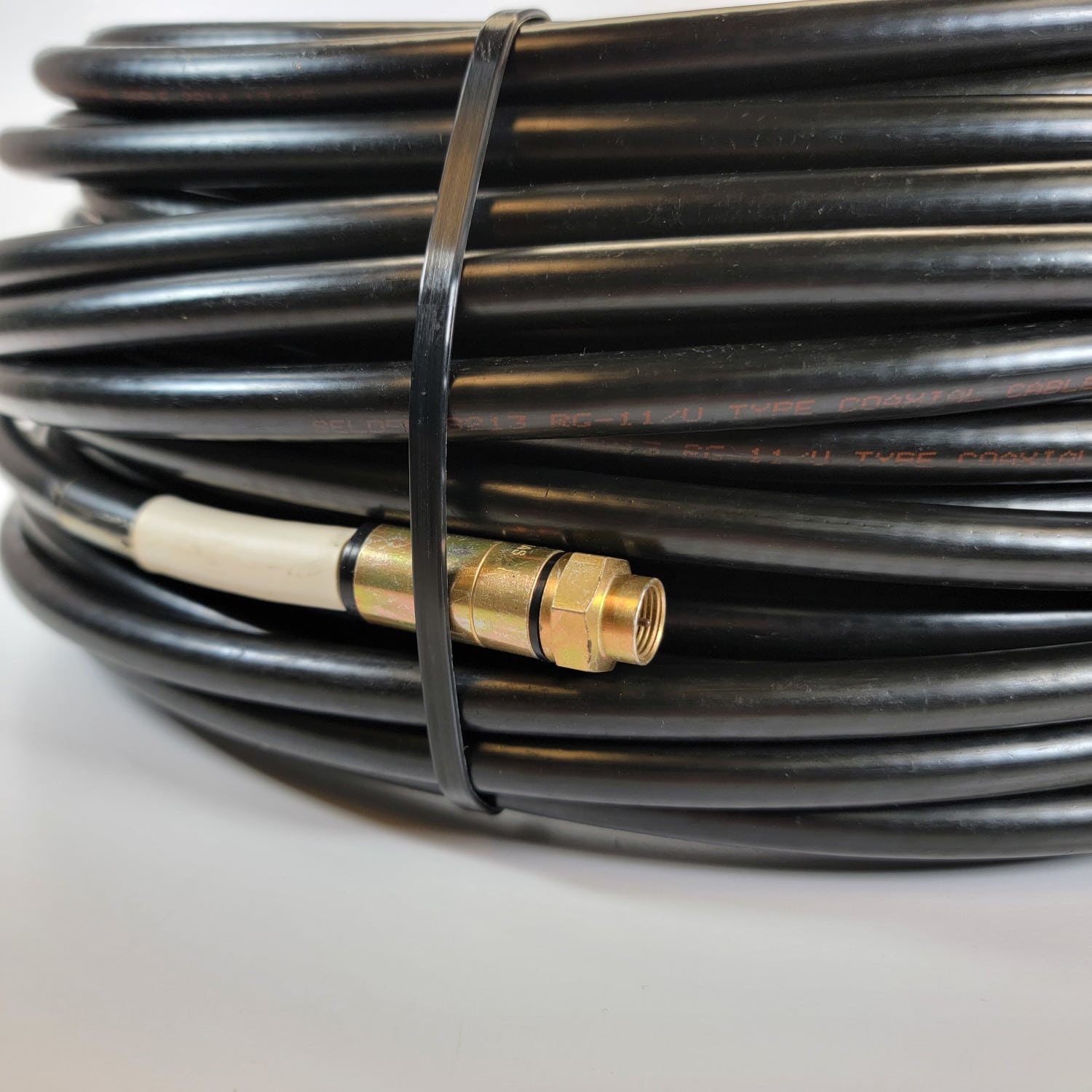 Belden 8213 RG11/U Coaxial Cable w/ F-Type Male Connectors - 150ft ...