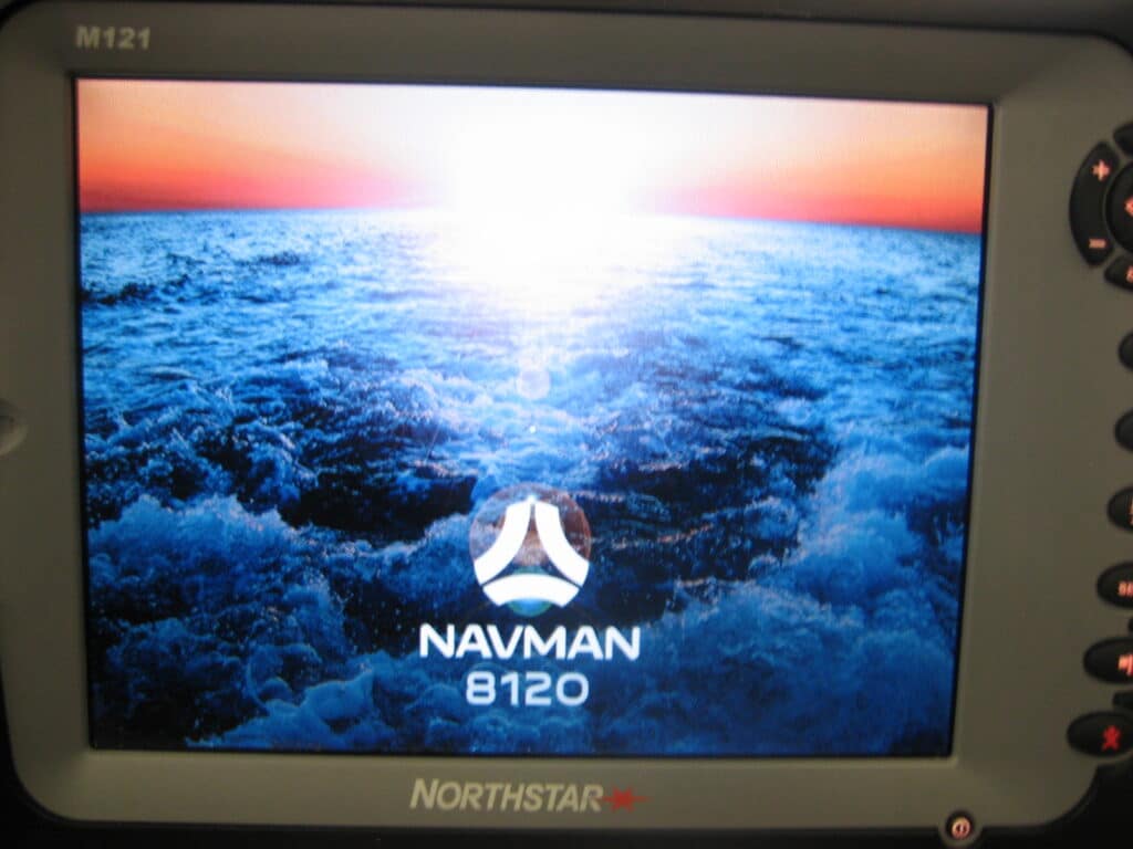 Northstar M121/ Navman 8120 / Simrad NX45 Display in Excel Working ...