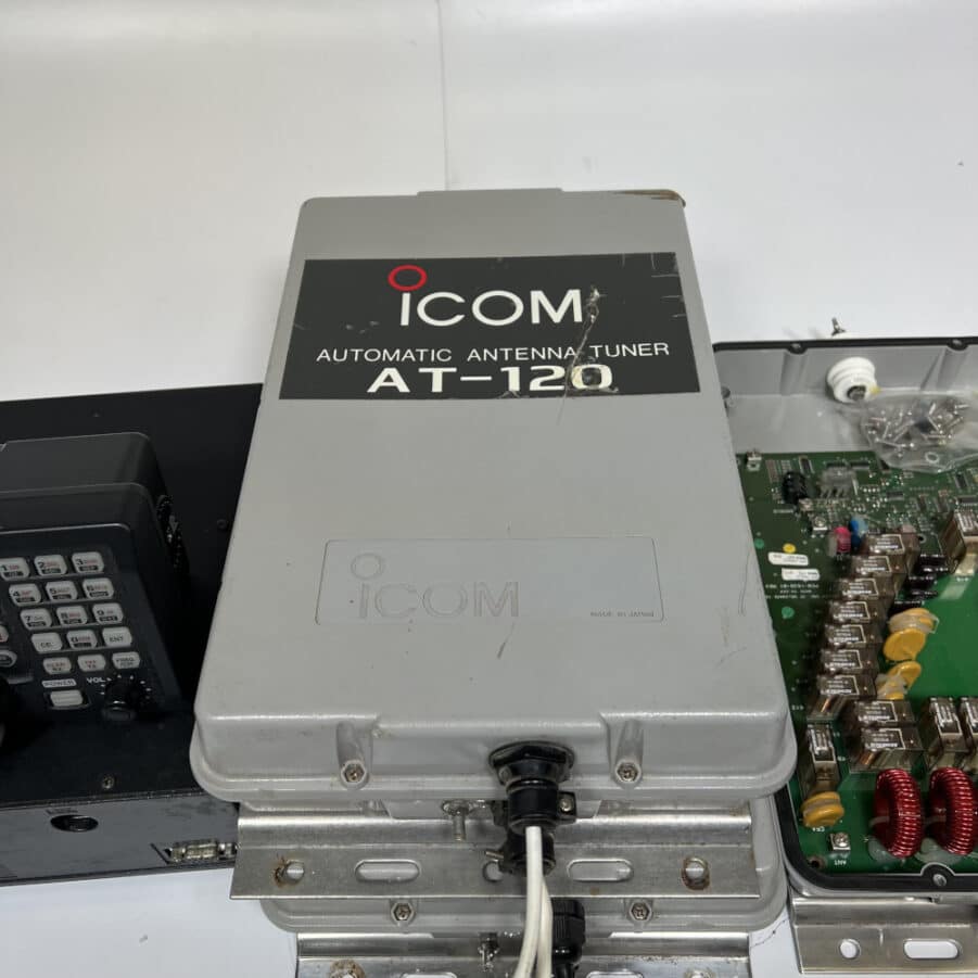 Icom IC-M802 SSB HF Radiotelephone + AT-140 & AT-120 Tuner FOR PARTS ...