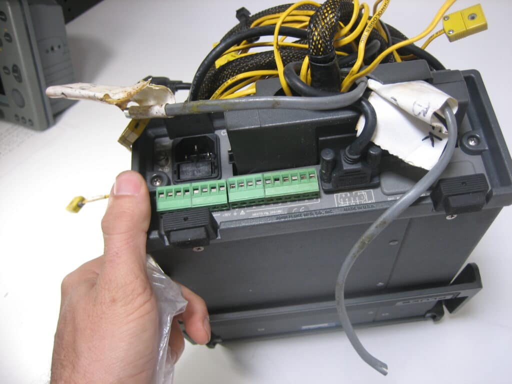 Fluke Hydra Data Bucket with 2645A Universal Input Module - Good ...