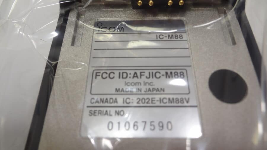 Icom IC-M88 Wireless Submersible Two-Way VHF Marine Transceiver Unit ...