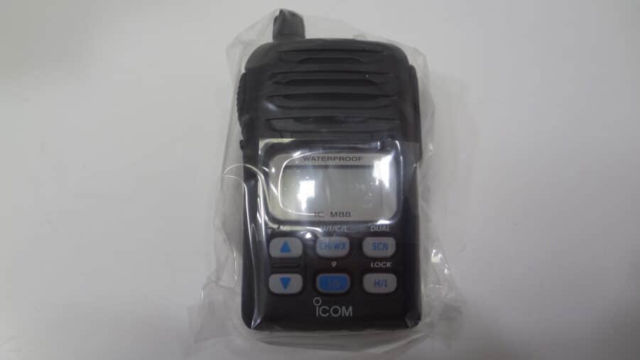 Icom IC-M88 Wireless Submersible Two-Way VHF Marine Transceiver Unit ...